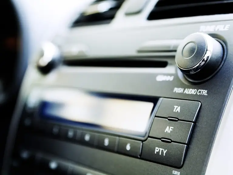 FM Radio Not Working But AM Is Working Fine?